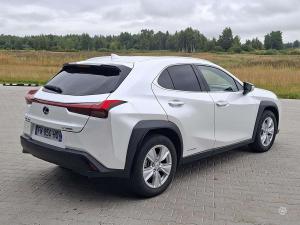 Белый Лексус UX 250h 2021 в Шяуляй, объемом двигателя 1.99 л и пробегом 87 тыс. км за 23750 €, фото 6 на AUTOMOTO.COM.LV