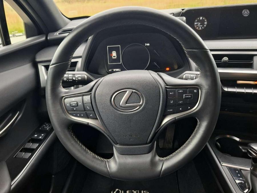 Белый Лексус UX 250h 2021 в Шяуляй, объемом двигателя 1.99 л и пробегом 87 тыс. км за 23750 €, фото 31 на AUTOMOTO.COM.LV