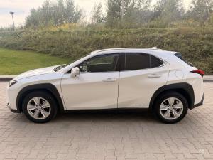 Белый Лексус UX 250h 2021 в Вильнюс, объемом двигателя 1.99 л и пробегом 171 тыс. км за 21750 €, фото 12 на AUTOMOTO.COM.LV