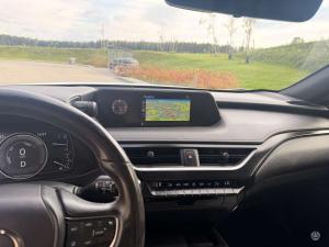 Белый Лексус UX 250h 2021 в Вильнюс, объемом двигателя 1.99 л и пробегом 171 тыс. км за 21750 €, фото 27 на AUTOMOTO.COM.LV