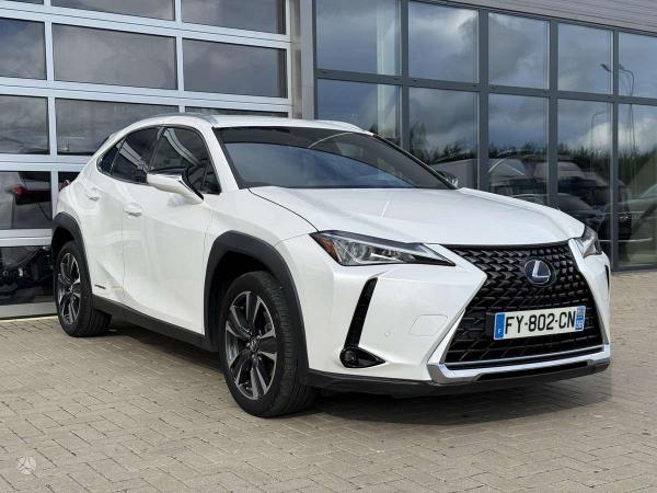 Lexus UX 250h 2021 Viļņa vietnē Balts Lexus UX 250h 2021 Viļņa, ar dzinēja tilpumu 1.99 L un nobraukumu 92 tūkst. km par 23000 €, foto 5 vietnē AUTOMOTO.COM.LV