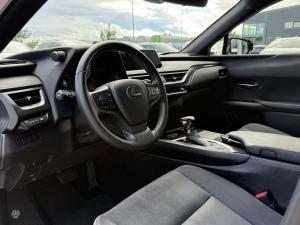 Balts Lexus UX 250h 2021 Viļņa, ar dzinēja tilpumu 1.99 L un nobraukumu 92 tūkst. km par 23000 €, foto 28 vietnē AUTOMOTO.COM.LV