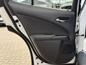 Balts Lexus UX 250h 2021 Viļņa, ar dzinēja tilpumu 1.99 L un nobraukumu 92 tūkst. km par 23000 €, foto 29 vietnē AUTOMOTO.COM.LV