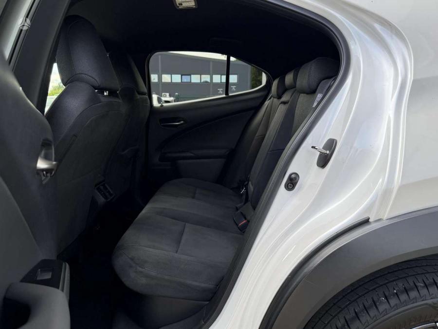 Balts Lexus UX 250h 2021 Viļņa, ar dzinēja tilpumu 1.99 L un nobraukumu 92 tūkst. km par 23000 €, foto 30 vietnē AUTOMOTO.COM.LV