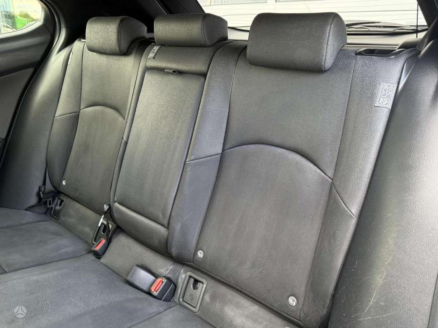 Balts Lexus UX 250h 2021 Viļņa, ar dzinēja tilpumu 1.99 L un nobraukumu 92 tūkst. km par 23000 €, foto 31 vietnē AUTOMOTO.COM.LV