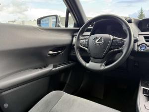 Balts Lexus UX 250h 2021 Viļņa, ar dzinēja tilpumu 1.99 L un nobraukumu 92 tūkst. km par 23000 €, foto 40 vietnē AUTOMOTO.COM.LV