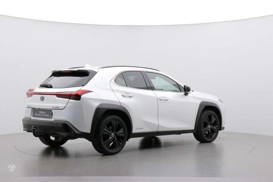 Balts Lexus UX 250h 2021 Viļņa, ar dzinēja tilpumu 1.99 L un nobraukumu 90 tūkst. km par 25900 €, foto 4 vietnē AUTOMOTO.COM.LV