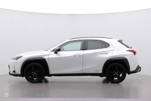 Balts Lexus UX 250h 2021 Viļņa, ar dzinēja tilpumu 1.99 L un nobraukumu 90 tūkst. km par 25900 €, foto 5 vietnē AUTOMOTO.COM.LV