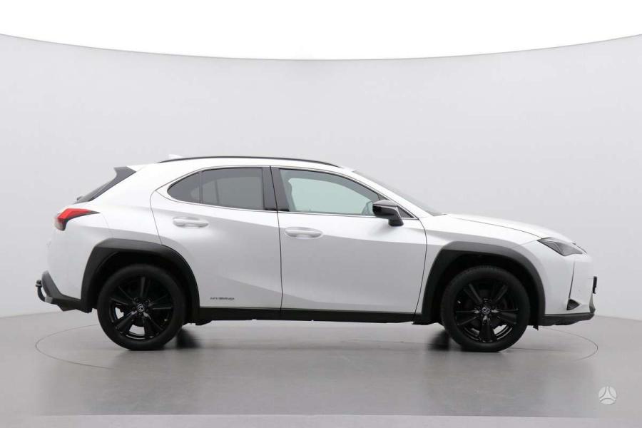 Balts Lexus UX 250h 2021 Viļņa, ar dzinēja tilpumu 1.99 L un nobraukumu 90 tūkst. km par 25900 €, foto 18 vietnē AUTOMOTO.COM.LV