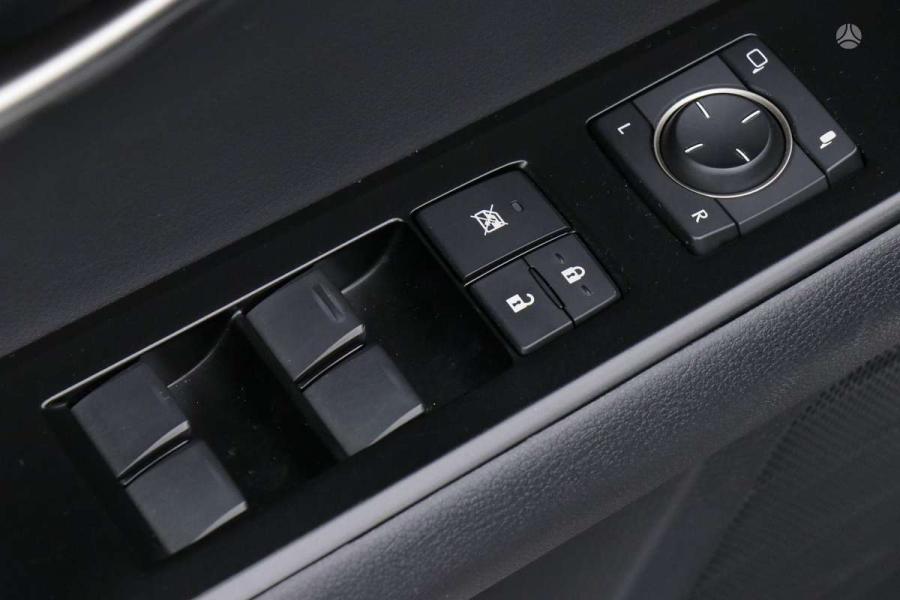 Balts Lexus UX 250h 2021 Viļņa, ar dzinēja tilpumu 1.99 L un nobraukumu 90 tūkst. km par 25900 €, foto 27 vietnē AUTOMOTO.COM.LV