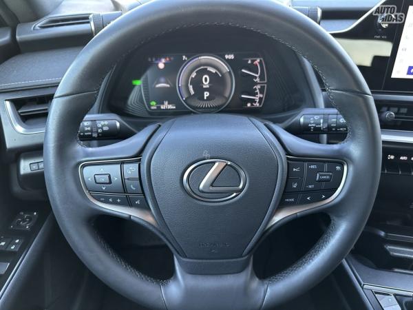 Balts Lexus UX 250h 2022 Avižieniai, ar dzinēja tilpumu 2.00 L un nobraukumu 62 tūkst. km par 27250 €, foto 7 vietnē AUTOMOTO.COM.LV