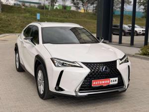 Белый Лексус UX 250h 2022 в Вильнюс, объемом двигателя 1.99 л и пробегом 53 тыс. км за 25900 €, фото 4 на AUTOMOTO.COM.LV