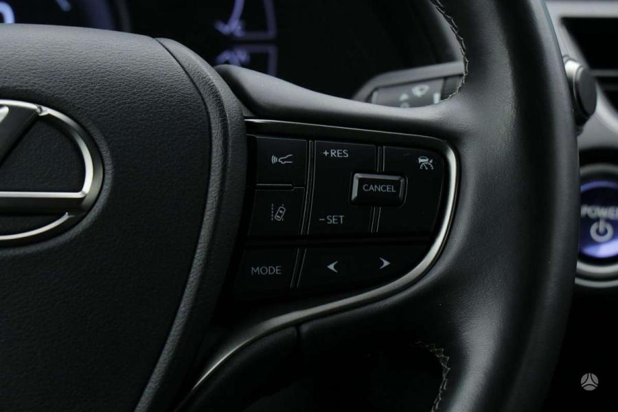 Balts Lexus UX 250h 2022 Viļņa, ar dzinēja tilpumu 1.99 L un nobraukumu 44 tūkst. km par 25900 €, foto 25 vietnē AUTOMOTO.COM.LV