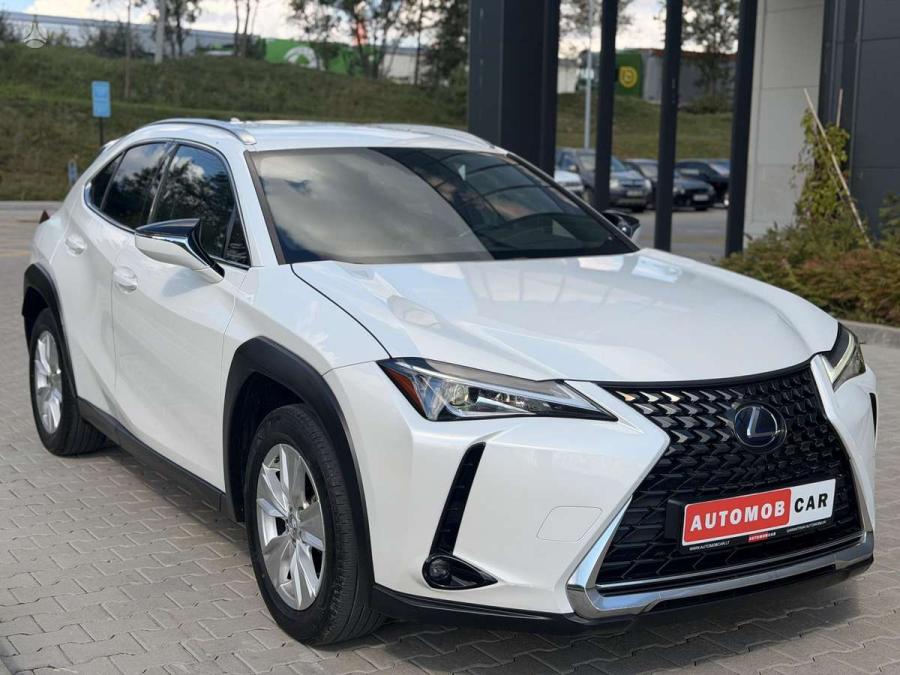 Balts Lexus UX 250h 2022 Viļņa, ar dzinēja tilpumu 1.99 L un nobraukumu 53 tūkst. km par 26500 €, foto 6 vietnē AUTOMOTO.COM.LV