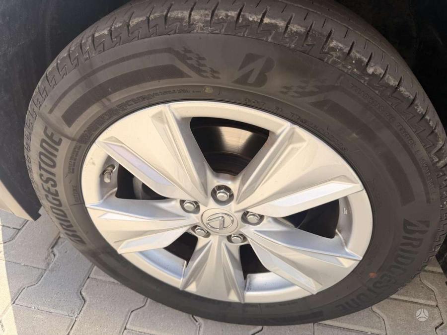 Balts Lexus UX 250h 2022 Viļņa, ar dzinēja tilpumu 1.99 L un nobraukumu 53 tūkst. km par 26500 €, foto 12 vietnē AUTOMOTO.COM.LV