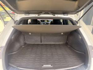 Balts Lexus UX 250h 2022 Viļņa, ar dzinēja tilpumu 1.99 L un nobraukumu 53 tūkst. km par 26500 €, foto 23 vietnē AUTOMOTO.COM.LV