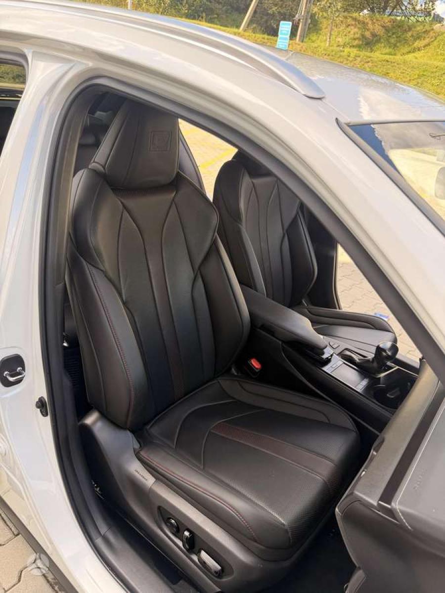 Balts Lexus UX 250h 2022 Viļņa, ar dzinēja tilpumu 1.99 L un nobraukumu 53 tūkst. km par 26500 €, foto 28 vietnē AUTOMOTO.COM.LV