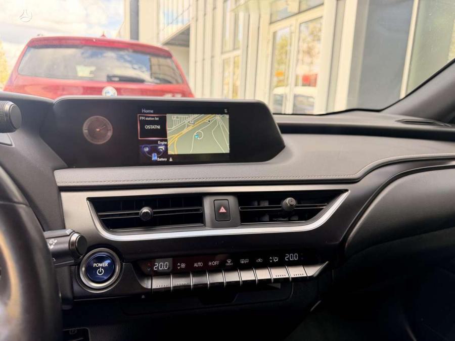 Balts Lexus UX 250h 2022 Viļņa, ar dzinēja tilpumu 1.99 L un nobraukumu 53 tūkst. km par 26500 €, foto 30 vietnē AUTOMOTO.COM.LV