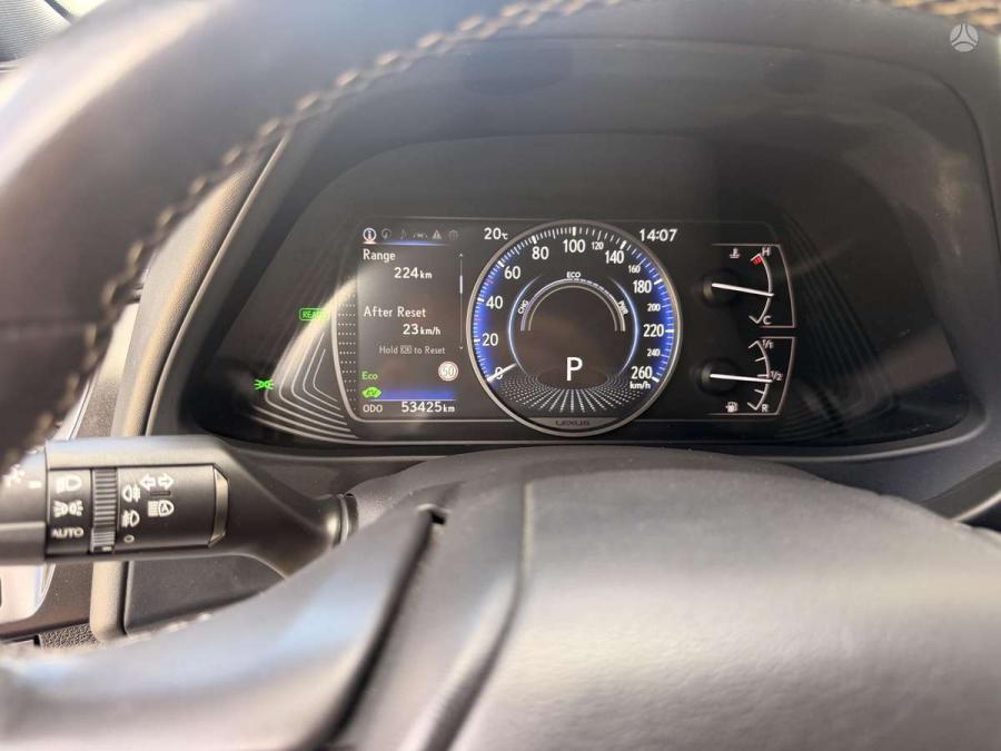 Balts Lexus UX 250h 2022 Viļņa, ar dzinēja tilpumu 1.99 L un nobraukumu 53 tūkst. km par 26500 €, foto 32 vietnē AUTOMOTO.COM.LV
