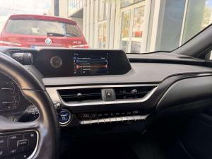 Balts Lexus UX 250h 2022 Viļņa, ar dzinēja tilpumu 1.99 L un nobraukumu 53 tūkst. km par 26500 €, foto 34 vietnē AUTOMOTO.COM.LV
