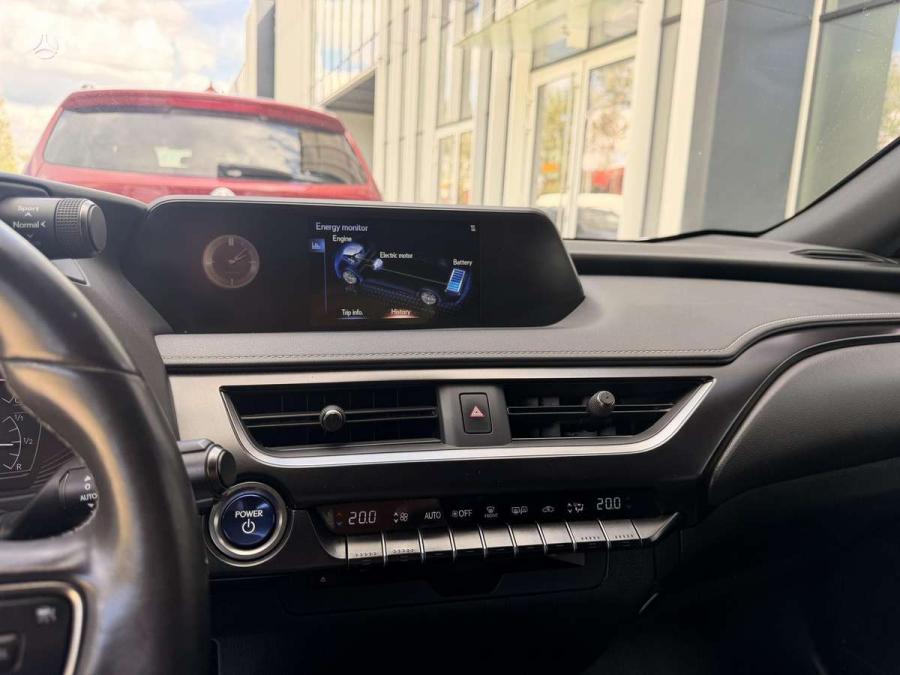 Balts Lexus UX 250h 2022 Viļņa, ar dzinēja tilpumu 1.99 L un nobraukumu 53 tūkst. km par 26500 €, foto 35 vietnē AUTOMOTO.COM.LV