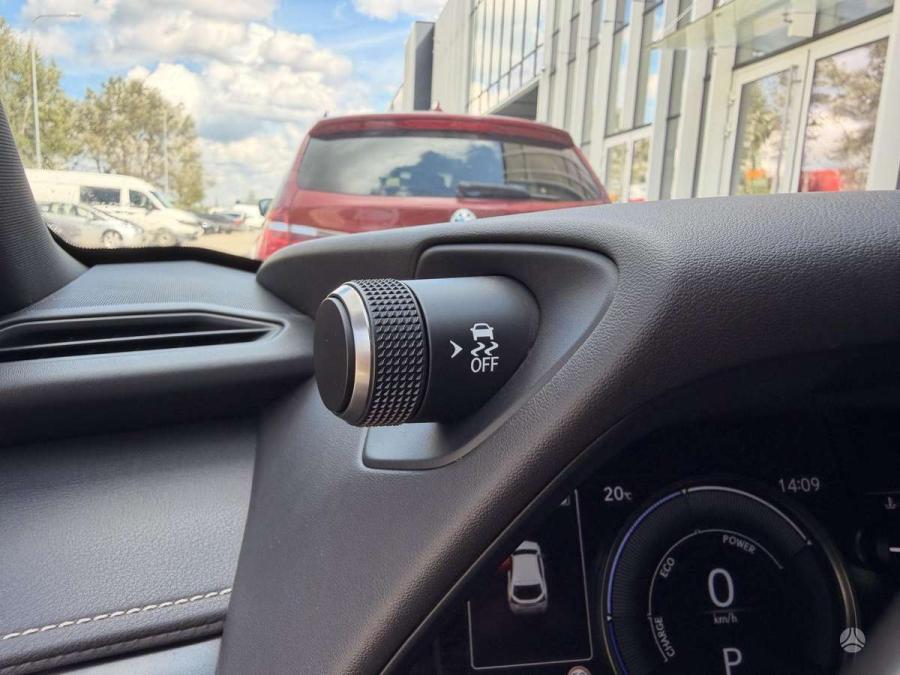 Balts Lexus UX 250h 2022 Viļņa, ar dzinēja tilpumu 1.99 L un nobraukumu 53 tūkst. km par 26500 €, foto 40 vietnē AUTOMOTO.COM.LV