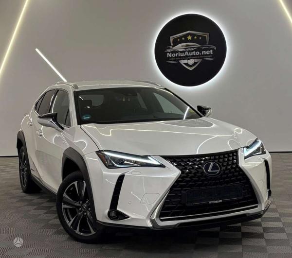 Белый Лексус UX 250h 2022 в Мариямполе, объемом двигателя 1.99 л и пробегом 52 тыс. км за 24999 €, фото 1 на AUTOMOTO.COM.LV