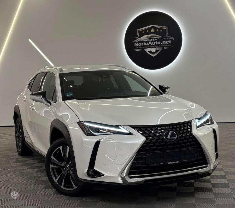 Белый Лексус UX 250h 2022 в Мариямполе, объемом двигателя 1.99 л и пробегом 52 тыс. км за 24999 €, фото 1 на AUTOMOTO.COM.LV