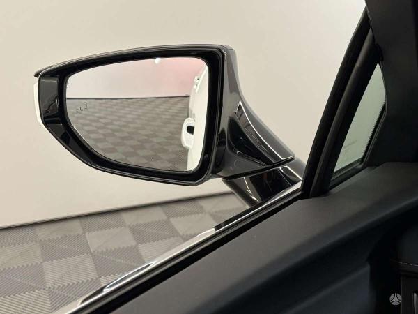 Белый Лексус UX 250h 2022 в Мариямполе, объемом двигателя 1.99 л и пробегом 52 тыс. км за 24999 €, фото 8 на AUTOMOTO.COM.LV