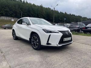 Белый Лексус UX 250h 2023 в Вильнюс, объемом двигателя 1.99 л и пробегом 17 тыс. км за 31500 €, фото 5 на AUTOMOTO.COM.LV