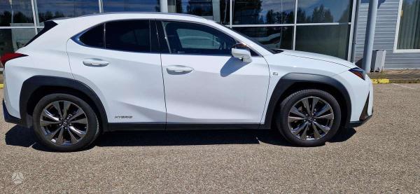 Balts Lexus UX 250h 2020 Viļņa, ar dzinēja tilpumu 2.00 L un nobraukumu 230 tūkst. km par 18600 €, foto 3 vietnē AUTOMOTO.COM.LV