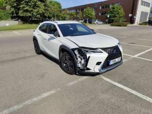 Balts Lexus UX 250h 2020 Viļņa, ar dzinēja tilpumu 2.00 L un nobraukumu 99 tūkst. km par 16300 €, foto  vietnē AUTOMOTO.COM.LV