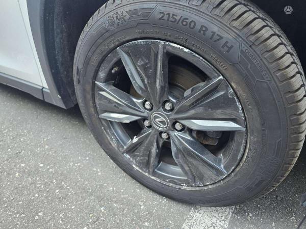 Balts Lexus UX 250h 2020 Viļņa, ar dzinēja tilpumu 2.00 L un nobraukumu 99 tūkst. km par 16300 €, foto 9 vietnē AUTOMOTO.COM.LV