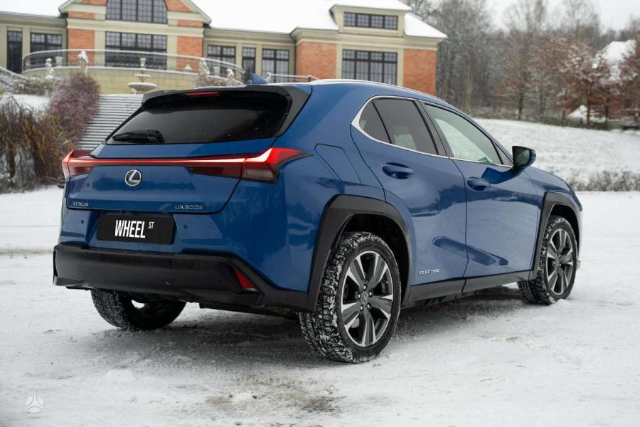 Zils Lexus UX 300e 2022 Viļņa, ar dzinēja tilpumu 0.00 L un nobraukumu 26 tūkst. km par 22900 €, foto 5 vietnē AUTOMOTO.COM.LV