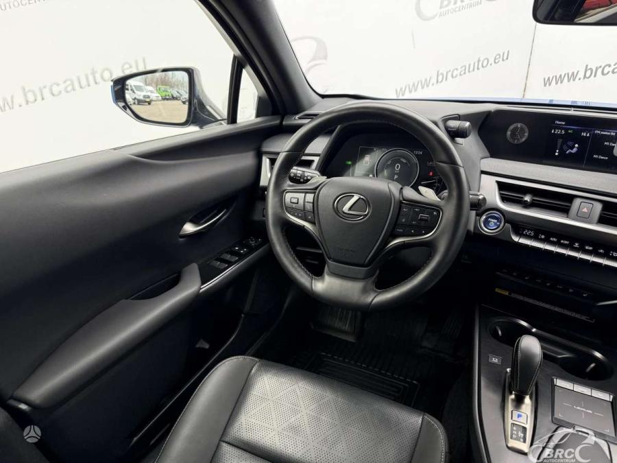 Zils Lexus UX 300e 2022 Klaipėda, ar dzinēja tilpumu 0.00 L un nobraukumu 34 tūkst. km par 24900 €, foto 6 vietnē AUTOMOTO.COM.LV