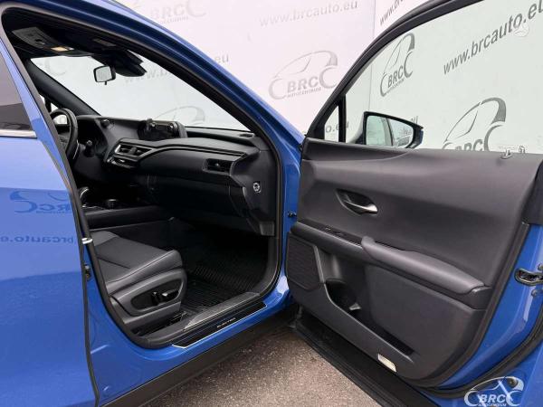 Zils Lexus UX 300e 2022 Klaipėda, ar dzinēja tilpumu 0.00 L un nobraukumu 34 tūkst. km par 24900 €, foto 7 vietnē AUTOMOTO.COM.LV