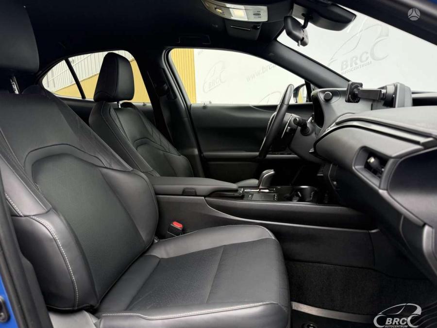 Zils Lexus UX 300e 2022 Klaipėda, ar dzinēja tilpumu 0.00 L un nobraukumu 34 tūkst. km par 24900 €, foto 11 vietnē AUTOMOTO.COM.LV