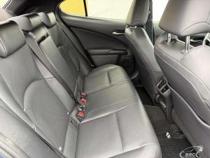 Zils Lexus UX 300e 2022 Klaipėda, ar dzinēja tilpumu 0.00 L un nobraukumu 34 tūkst. km par 24900 €, foto 13 vietnē AUTOMOTO.COM.LV