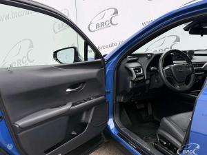 Zils Lexus UX 300e 2022 Klaipėda, ar dzinēja tilpumu 0.00 L un nobraukumu 34 tūkst. km par 24900 €, foto 18 vietnē AUTOMOTO.COM.LV
