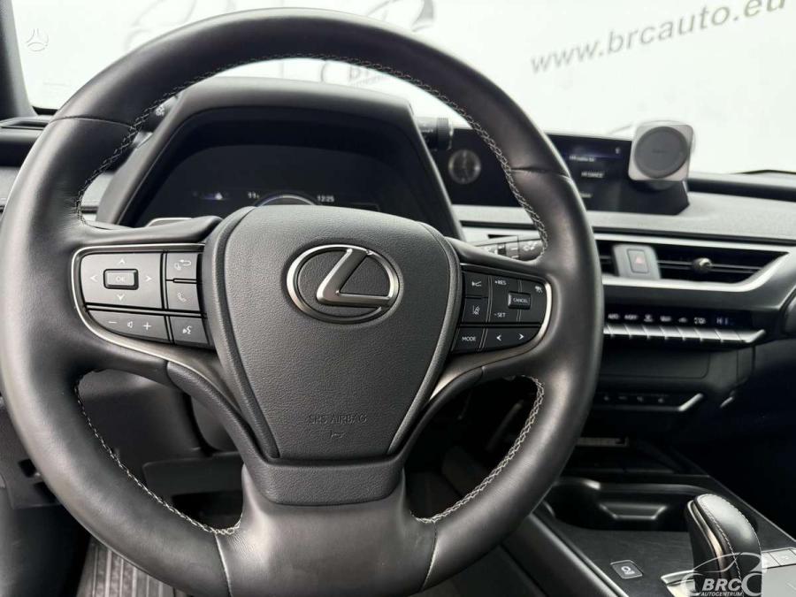 Zils Lexus UX 300e 2022 Klaipėda, ar dzinēja tilpumu 0.00 L un nobraukumu 34 tūkst. km par 24900 €, foto 23 vietnē AUTOMOTO.COM.LV