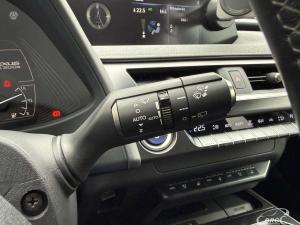 Zils Lexus UX 300e 2022 Klaipėda, ar dzinēja tilpumu 0.00 L un nobraukumu 34 tūkst. km par 24900 €, foto 28 vietnē AUTOMOTO.COM.LV