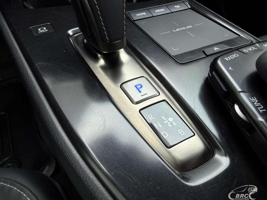 Zils Lexus UX 300e 2022 Klaipėda, ar dzinēja tilpumu 0.00 L un nobraukumu 34 tūkst. km par 24900 €, foto 29 vietnē AUTOMOTO.COM.LV
