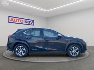 Lexus UX 300e 2022 in Vilnius, with an engine capacity of 0.00 L and mileage of 65 thousand km for 24999 €, photo 6 on AUTOMOTO.COM.LV