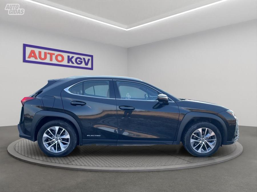 Lexus UX 300e 2022 in Vilnius, with an engine capacity of 0.00 L and mileage of 65 thousand km for 24999 €, photo 6 on AUTOMOTO.COM.LV