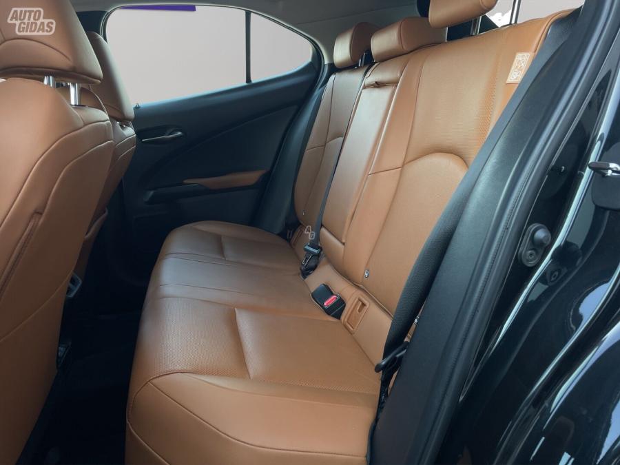 Lexus UX 300e 2022 in Vilnius, with an engine capacity of 0.00 L and mileage of 65 thousand km for 24999 €, photo 12 on AUTOMOTO.COM.LV