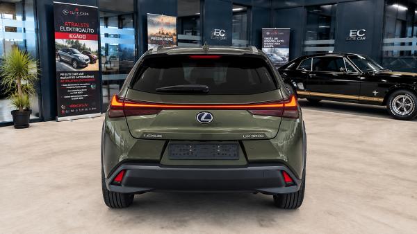 Green Lexus UX 300e 2023 in Riga, with an engine capacity of 0.00 L and mileage of 96 thousand km for 25990 €, photo 4 on AUTOMOTO.COM.LV