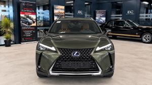 Green Lexus UX 300e 2023 in Riga, with an engine capacity of 0.00 L and mileage of 96 thousand km for 25990 €, photo 5 on AUTOMOTO.COM.LV