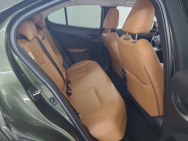 Green Lexus UX 300e 2023 in Riga, with an engine capacity of 0.00 L and mileage of 96 thousand km for 25990 €, photo 8 on AUTOMOTO.COM.LV