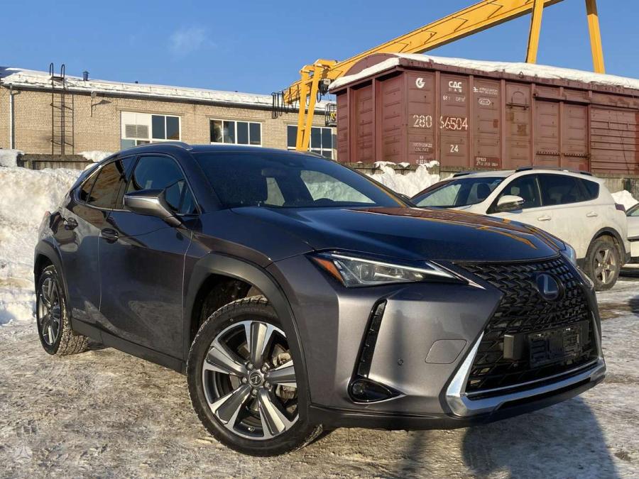 Pelēks Lexus UX 300e 2022 Viļņa, ar dzinēja tilpumu 0.00 L un nobraukumu 23 tūkst. km par 23900 €, foto 5 vietnē AUTOMOTO.COM.LV