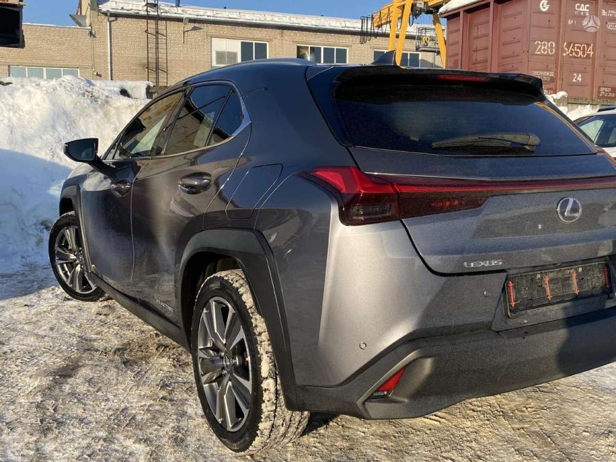 Pelēks Lexus UX 300e 2022 Viļņa, ar dzinēja tilpumu 0.00 L un nobraukumu 23 tūkst. km par 23900 €, foto 12 vietnē AUTOMOTO.COM.LV